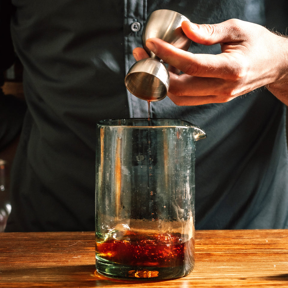 Handblown Recycled Cocktail Mixing Glass - 550mL / 18oz – Piña Barware